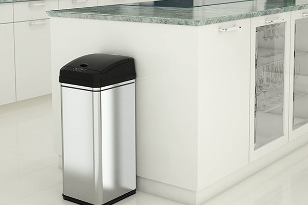 5 Best Touchless Trash Cans - Dec. 2022 - BestReviews